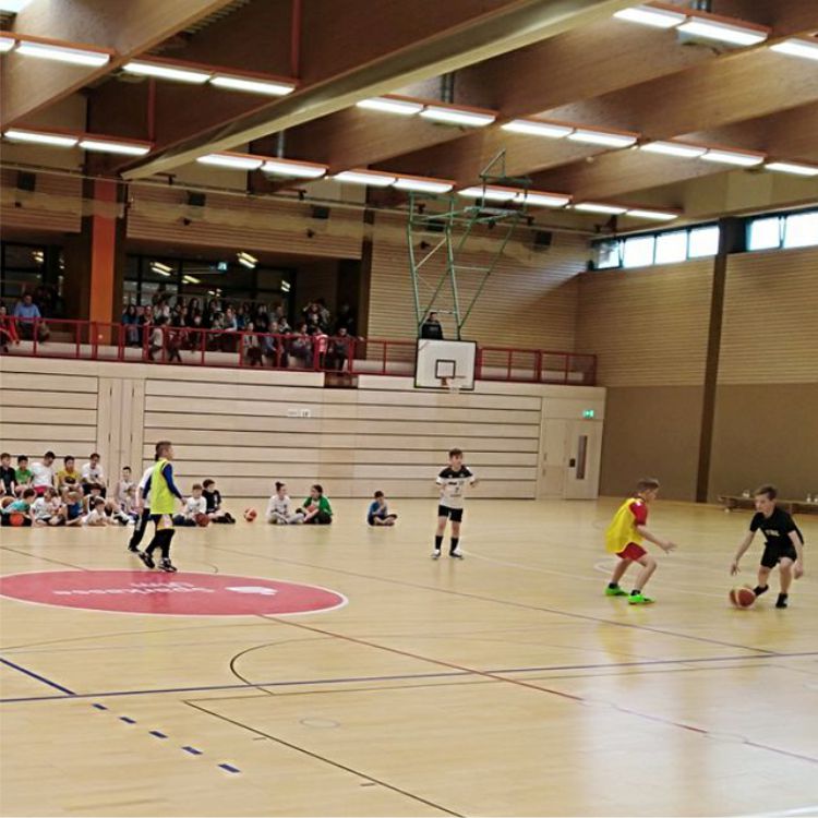 AOK - BASKETBALL MACHT SCHULE - TEAM EHINGEN URSPRING
