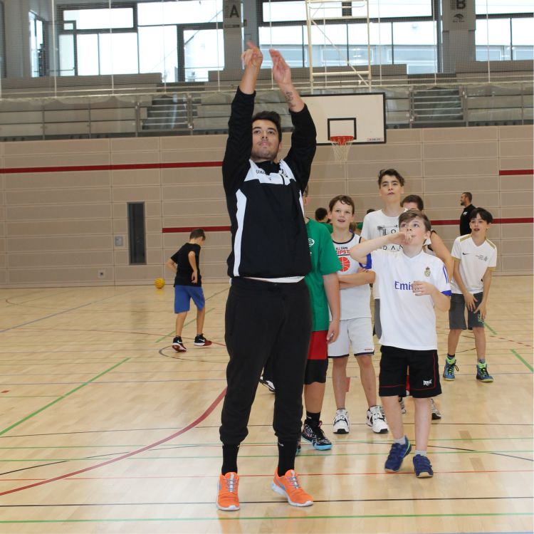AOK - BASKETBALL MACHT SCHULE - TEAM EHINGEN URSPRING